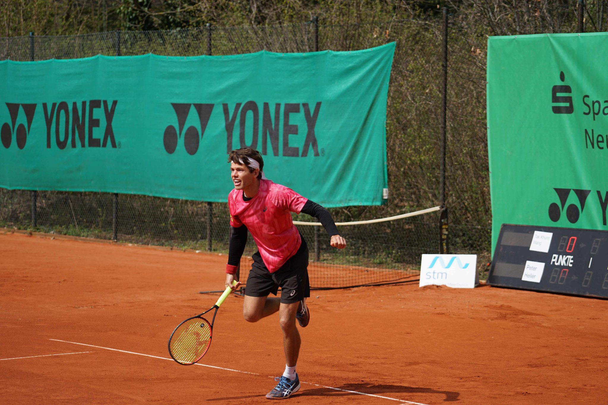 Vier deutsche Tennisprofis im Viertelfinale – Tim Handel startet durch ...